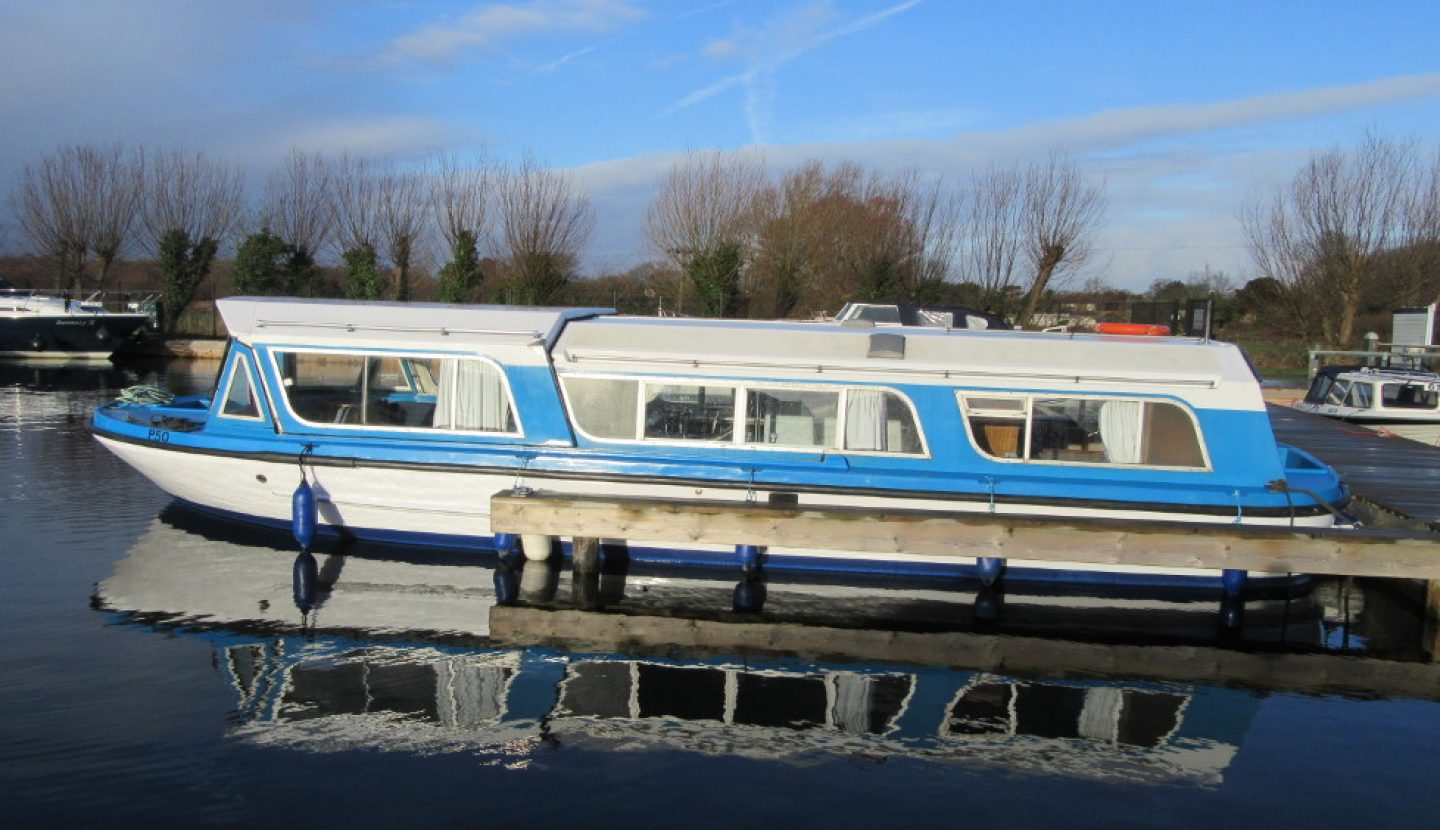 Alphacraft 32 - Moonlight - Waterside Marine Sales
