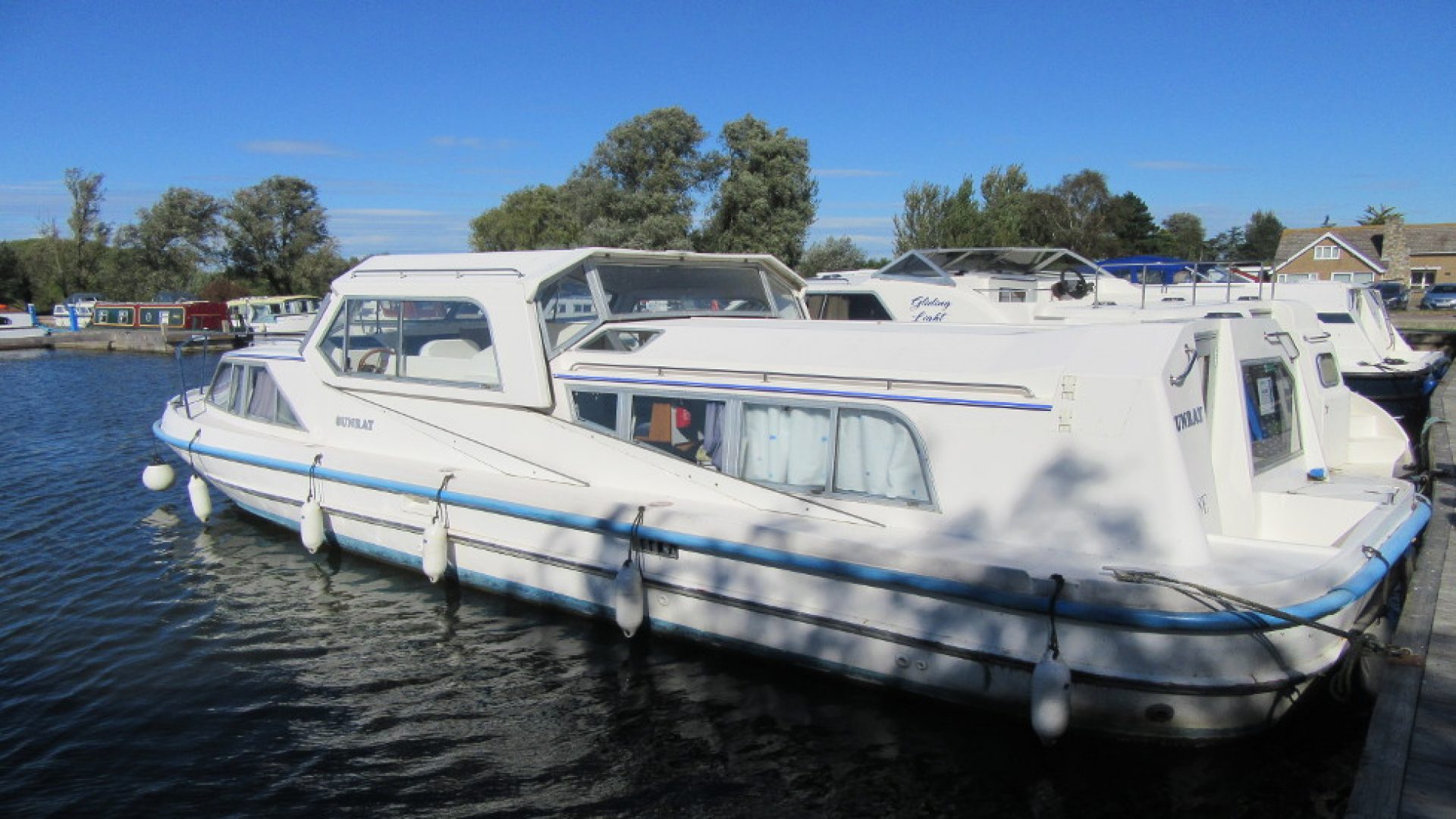 Alphacraft 35 - Sunray - Waterside Marine Sales