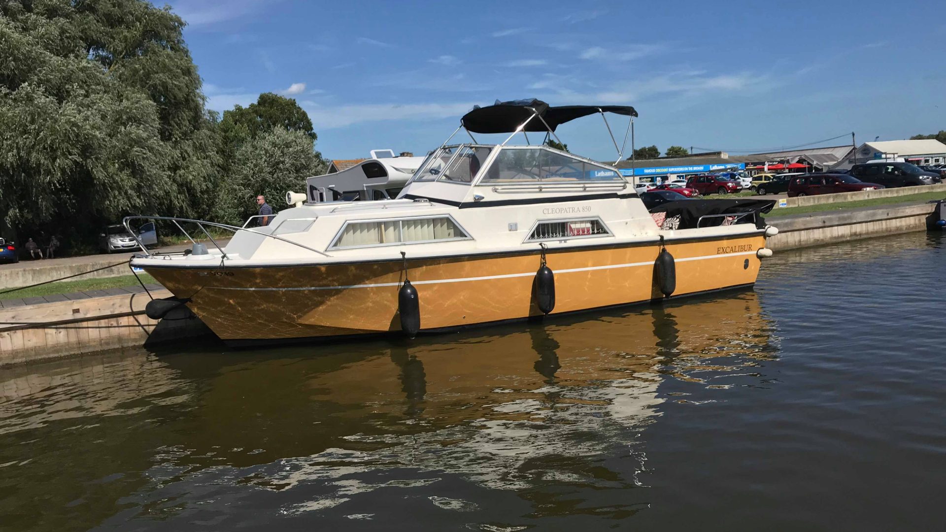 Cleopatra 850 - Excalibur - Waterside Marine Sales