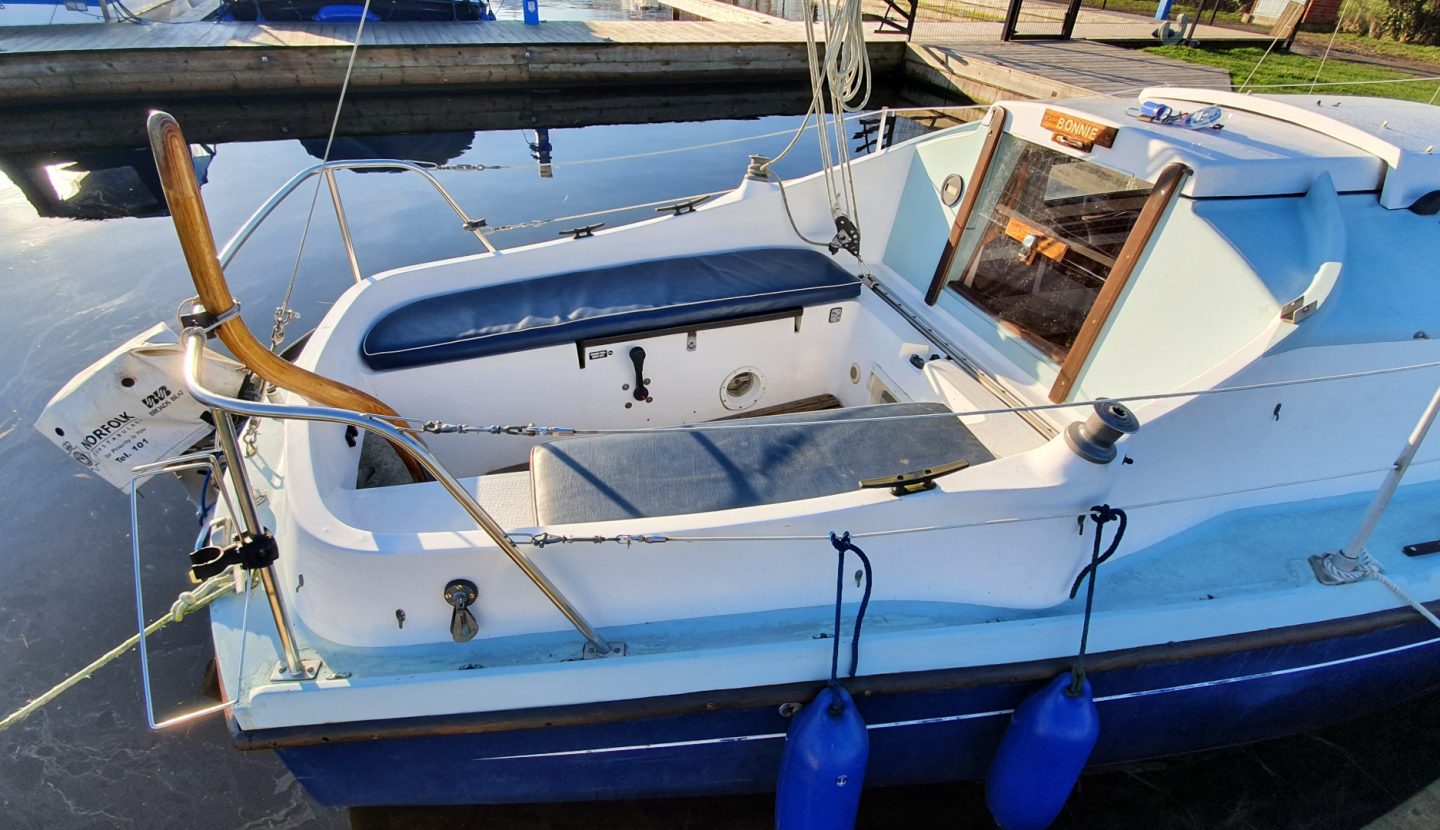 Snapdragon 747 - Bonnie - Waterside Marine Sales