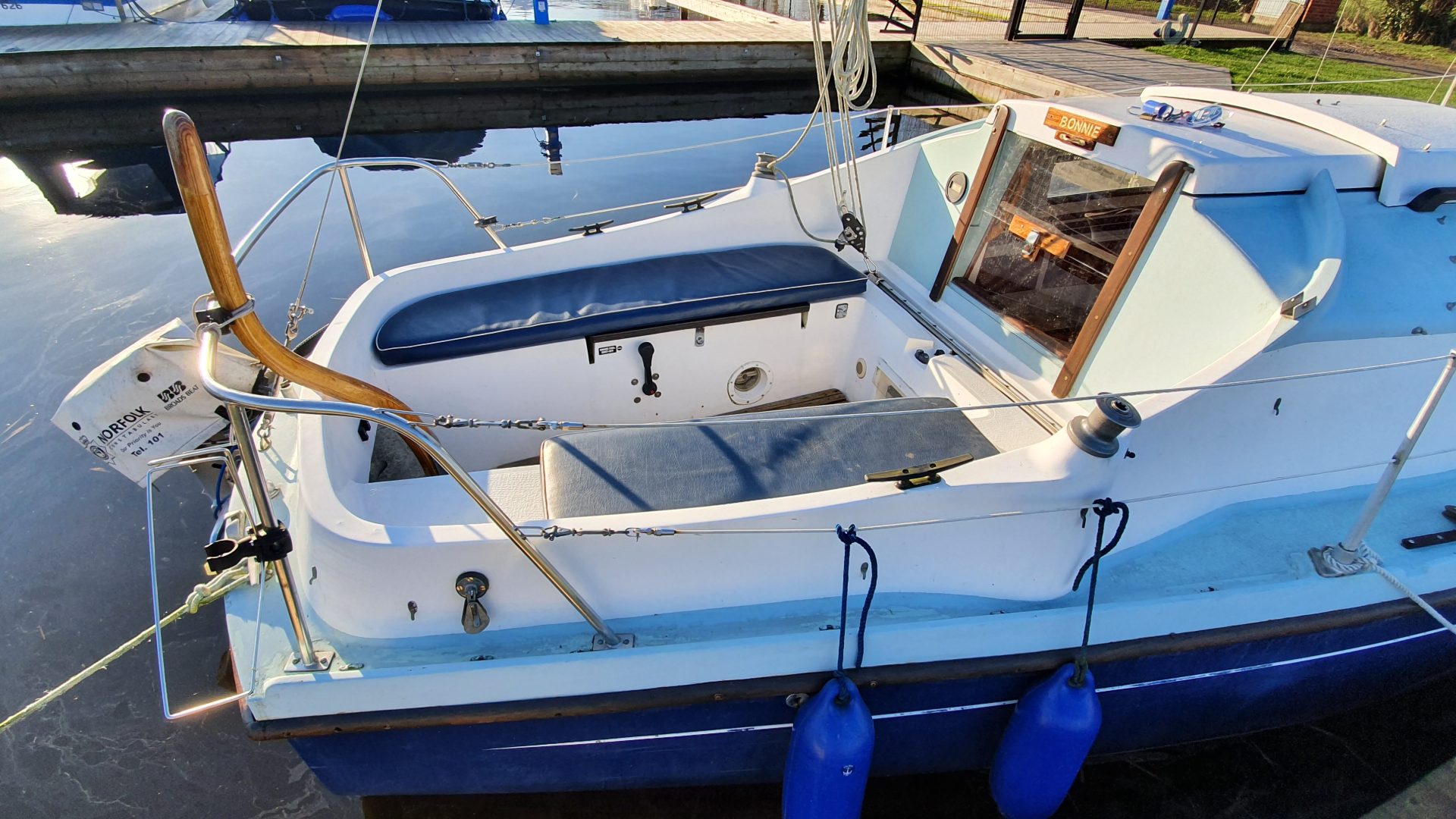 Snapdragon 747 - Bonnie - Waterside Marine Sales