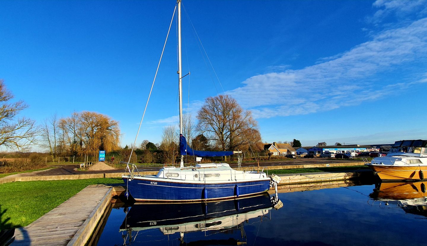 Snapdragon 747 - Bonnie - Waterside Marine Sales