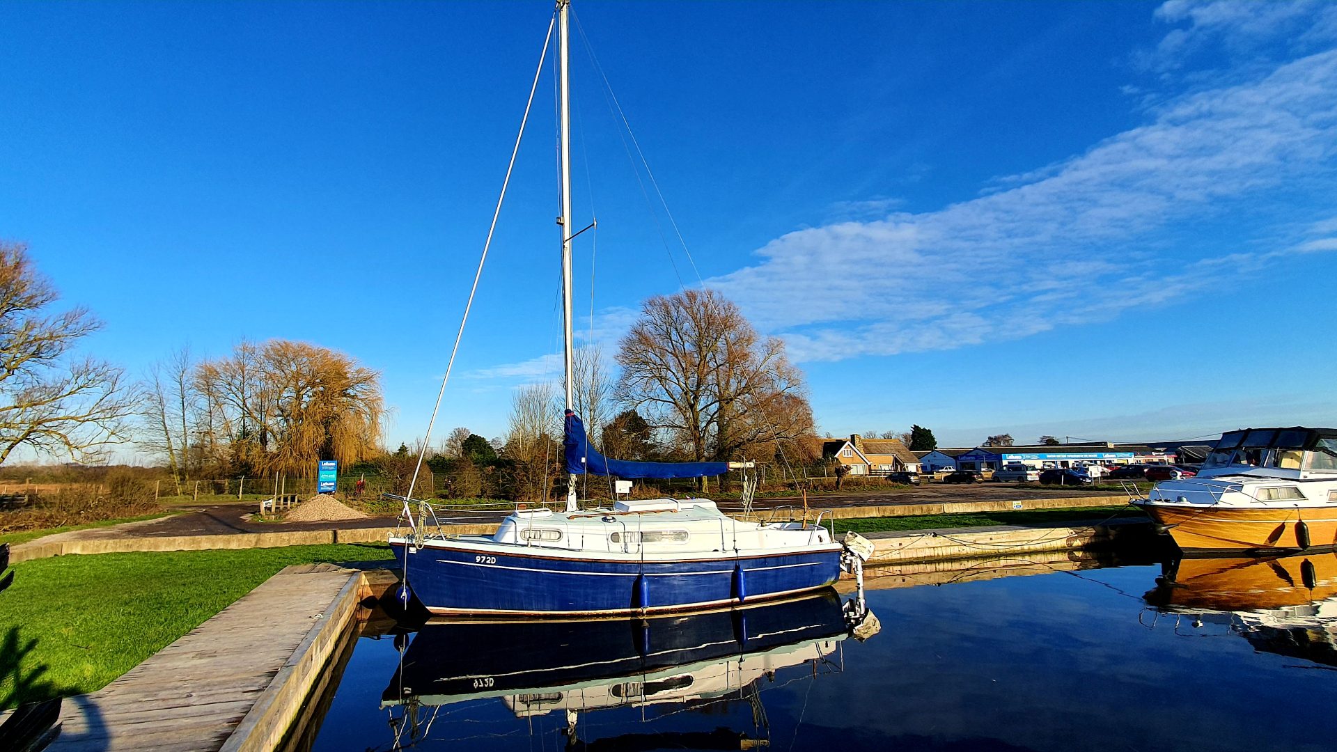 Snapdragon 747 - Bonnie - Waterside Marine Sales