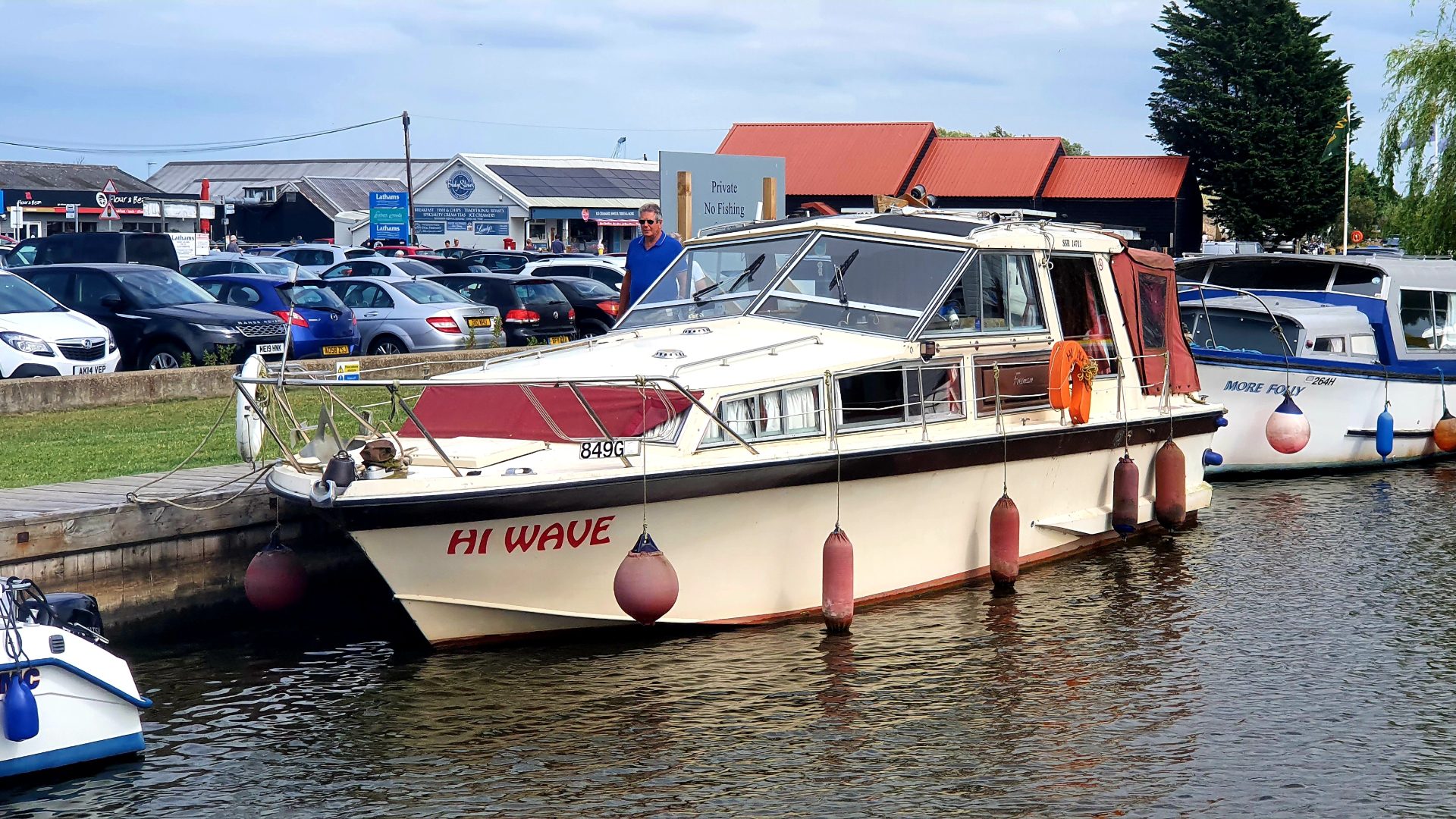 Freeman 33 - Hi Wave - Waterside Marine Sales
