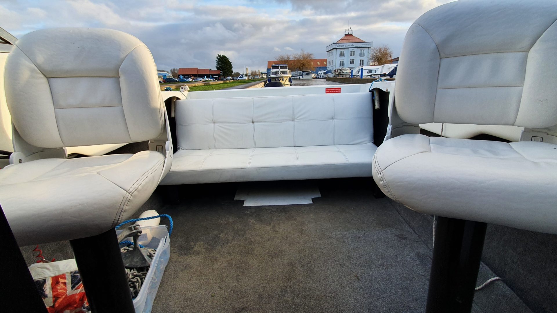 Rinker 202 Festiva - Jessica - Waterside Marine Sales