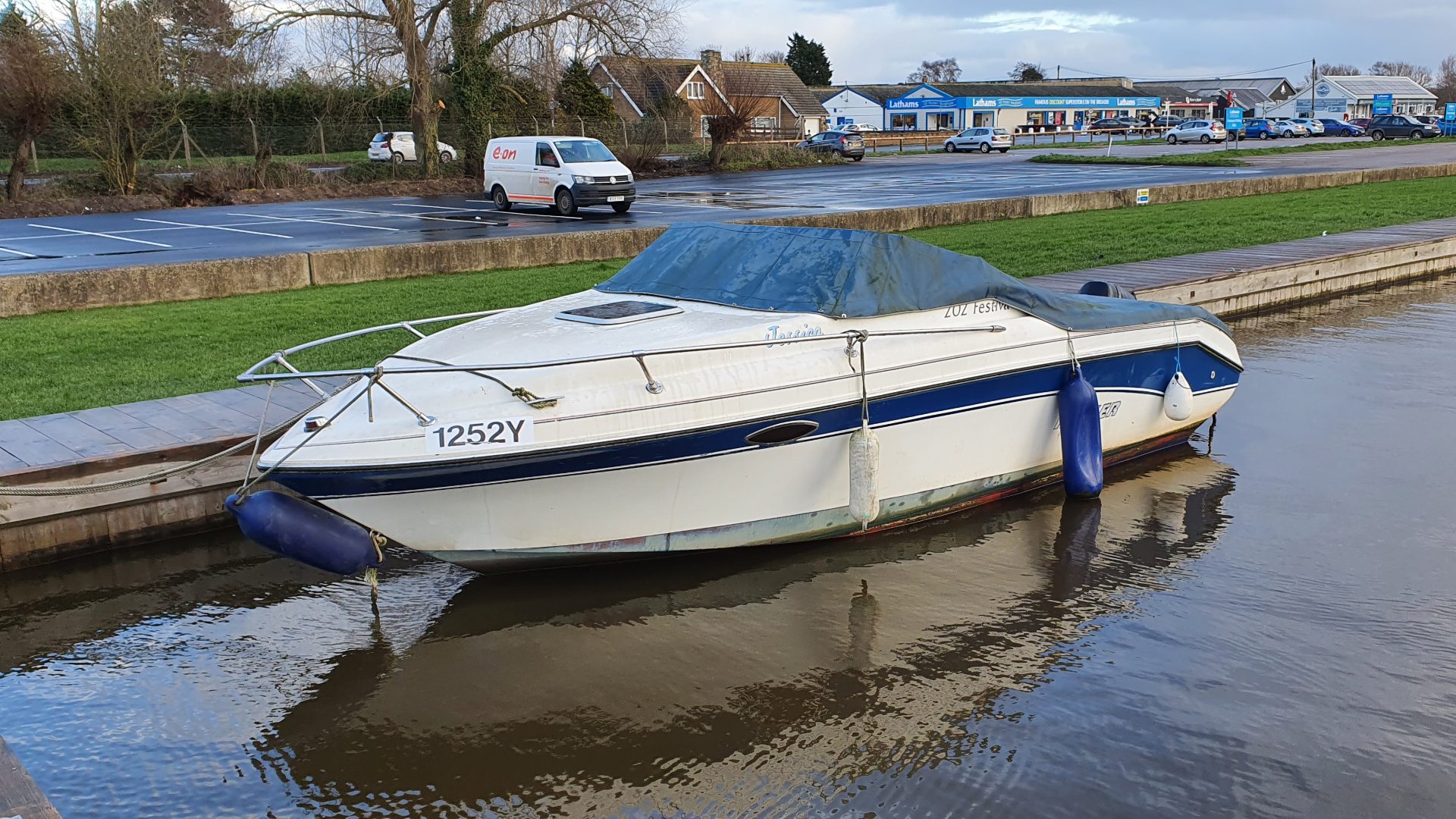Rinker 202 Festiva - Jessica - Waterside Marine Sales