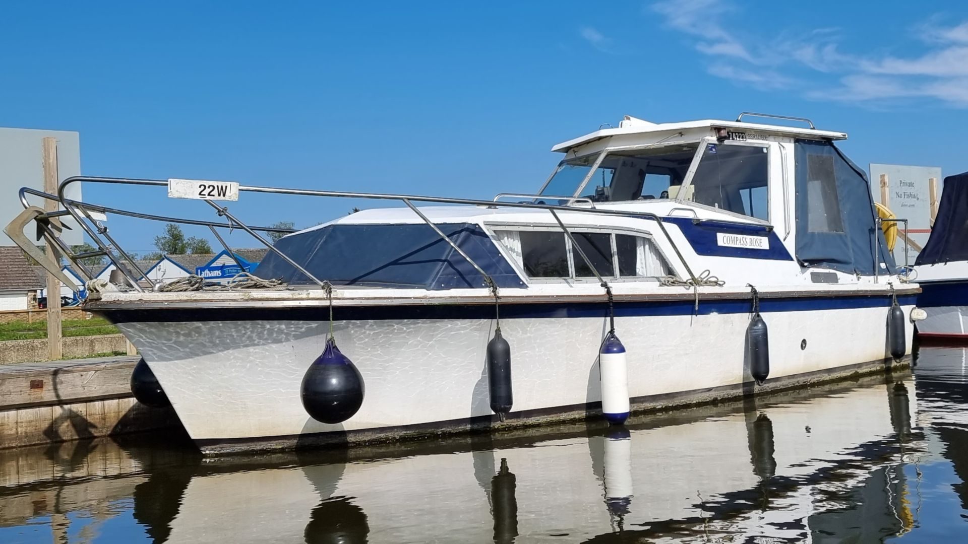 Seamaster 25 - Compass Rose - Waterside Marine Sales
