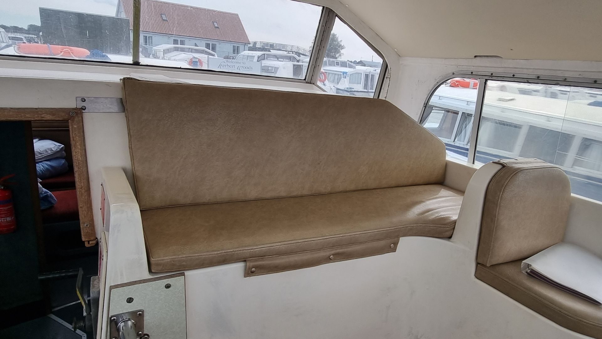 Alphacraft 35 - Brilliant Light - Waterside Marine Sales