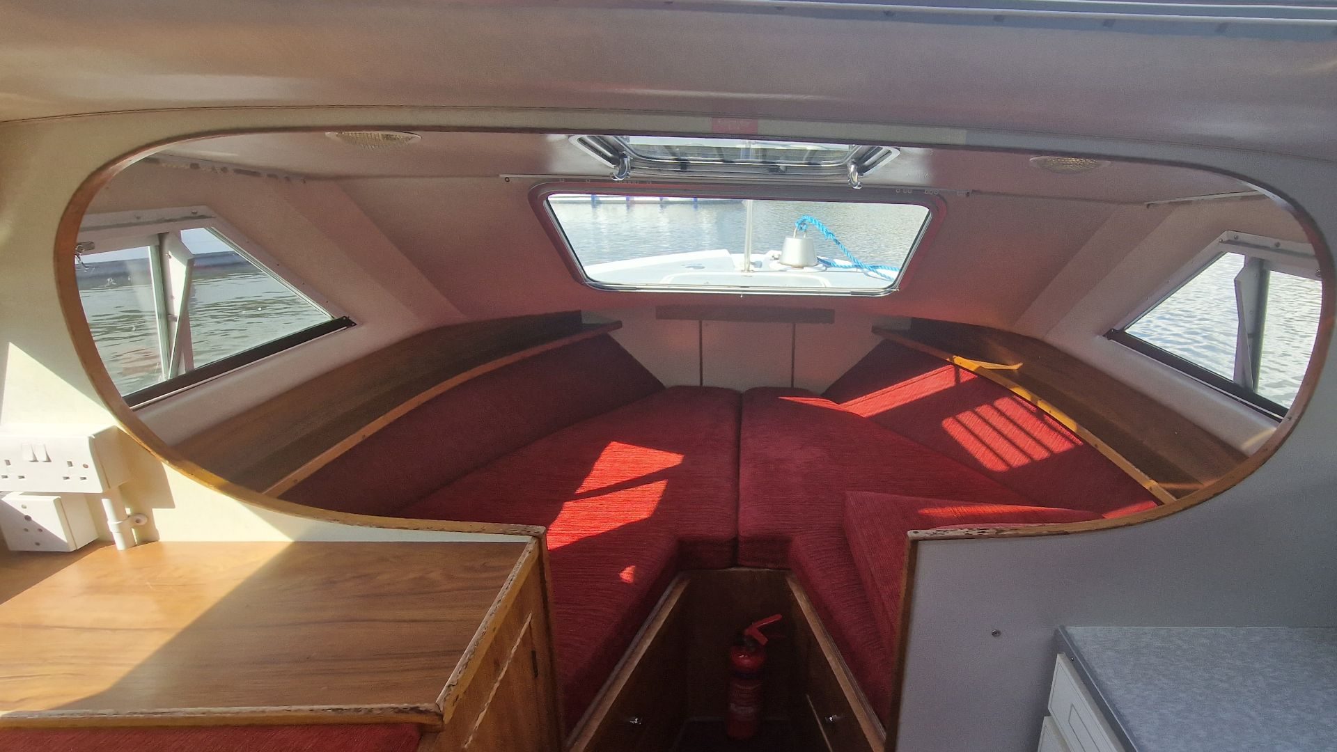 Sheerline 740 - Waterside Marine Sales