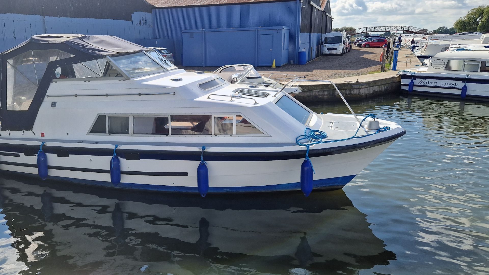 Sheerline 740 - Waterside Marine Sales