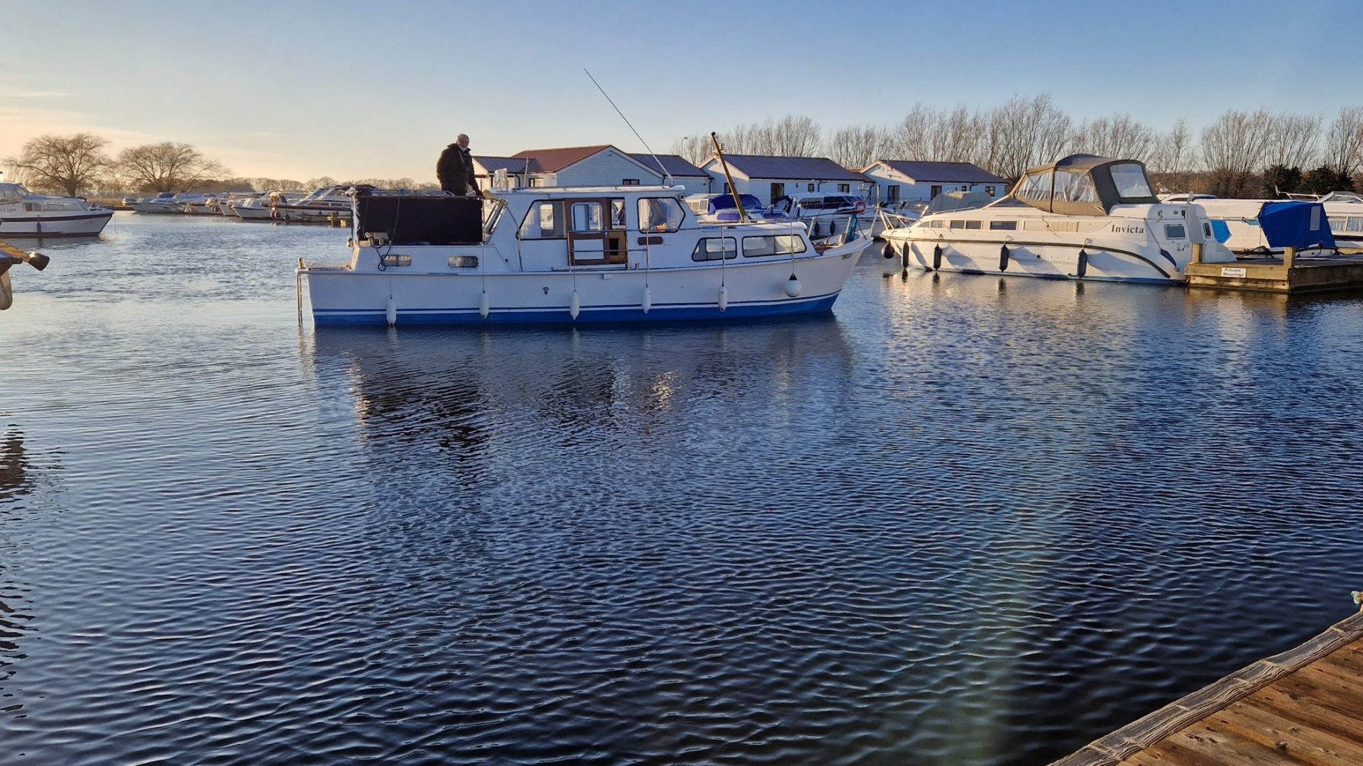 Dutch Boat - Waterfly - Waterside Marine Sales