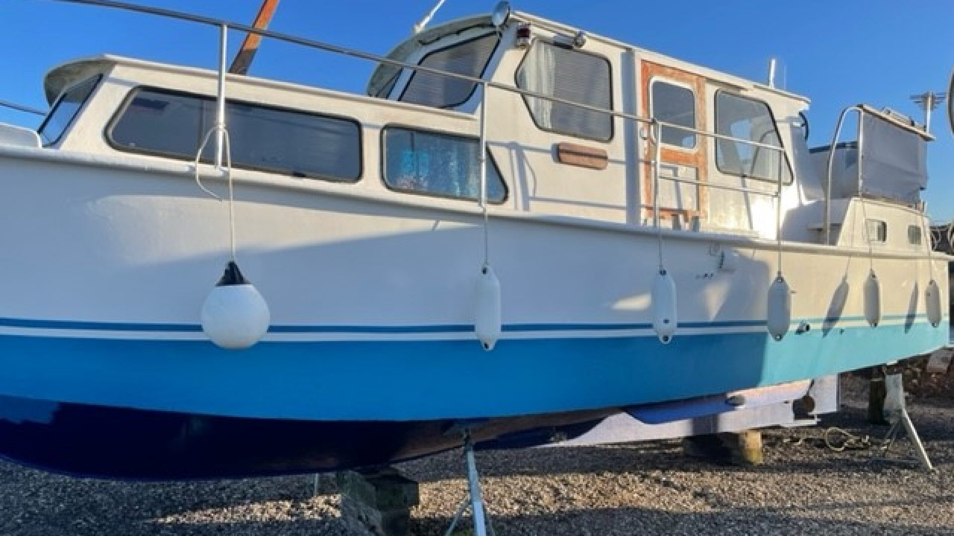 Dutch Boat - Waterfly - Waterside Marine Sales