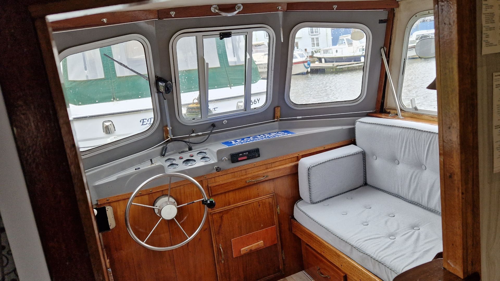 Hampton Safari - Star Cruiser - Waterside Marine Sales