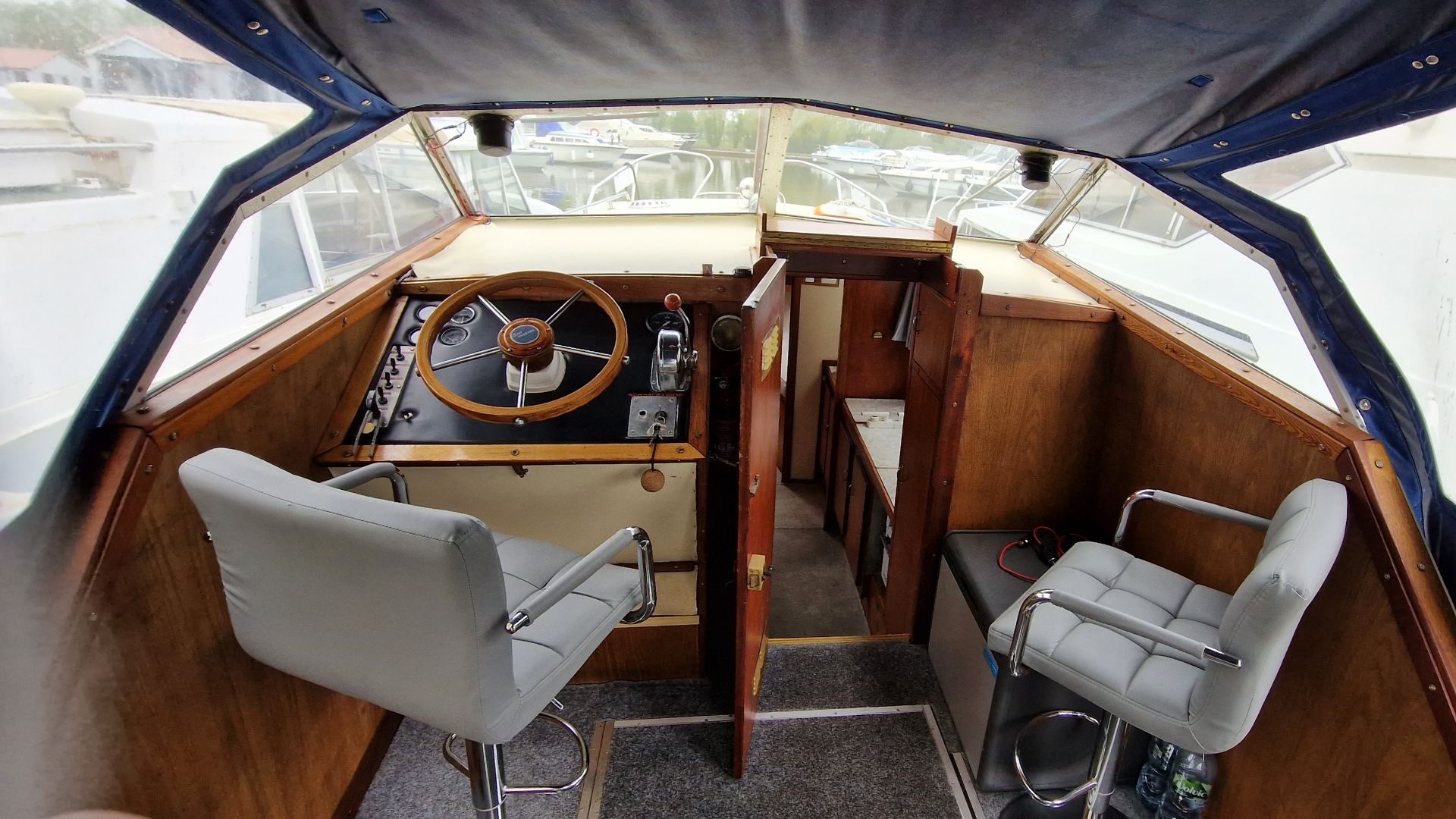 Seamaster 813 - Adagio - Waterside Marine Sales