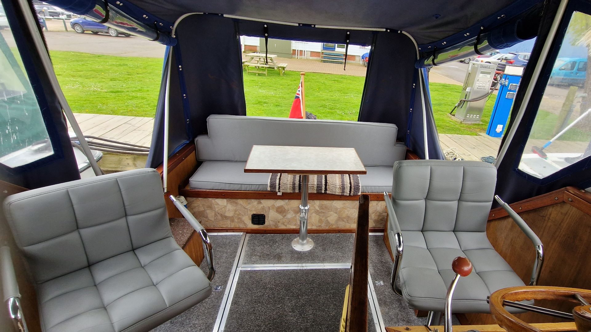 Seamaster 813 - Adagio - Waterside Marine Sales