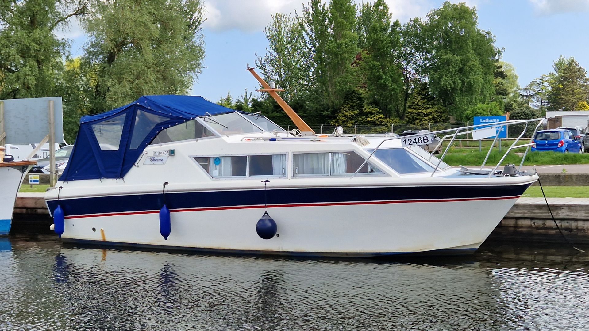 Seamaster 813 - Adagio - Waterside Marine Sales