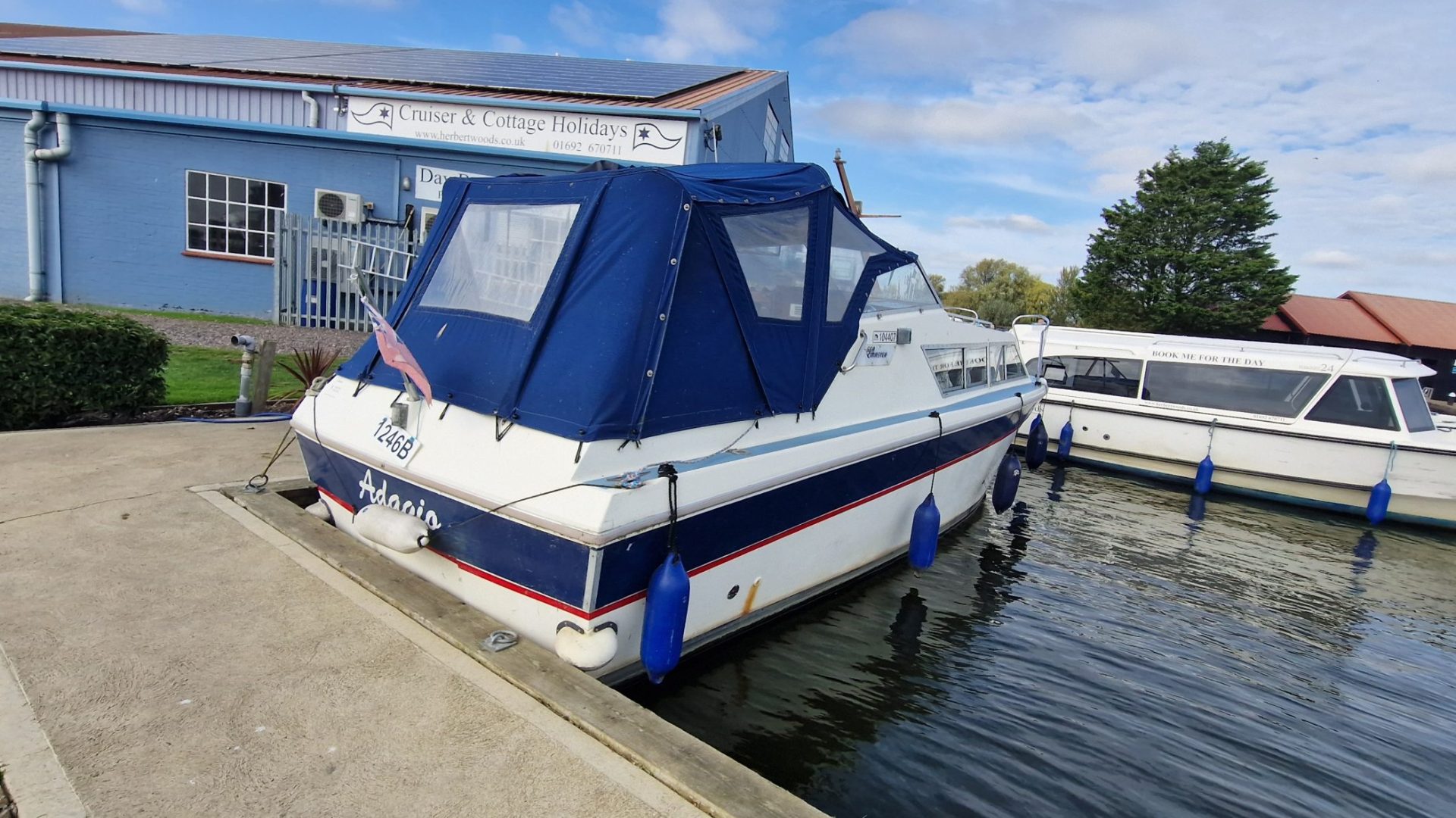 Seamaster 813 - Adagio - Waterside Marine Sales