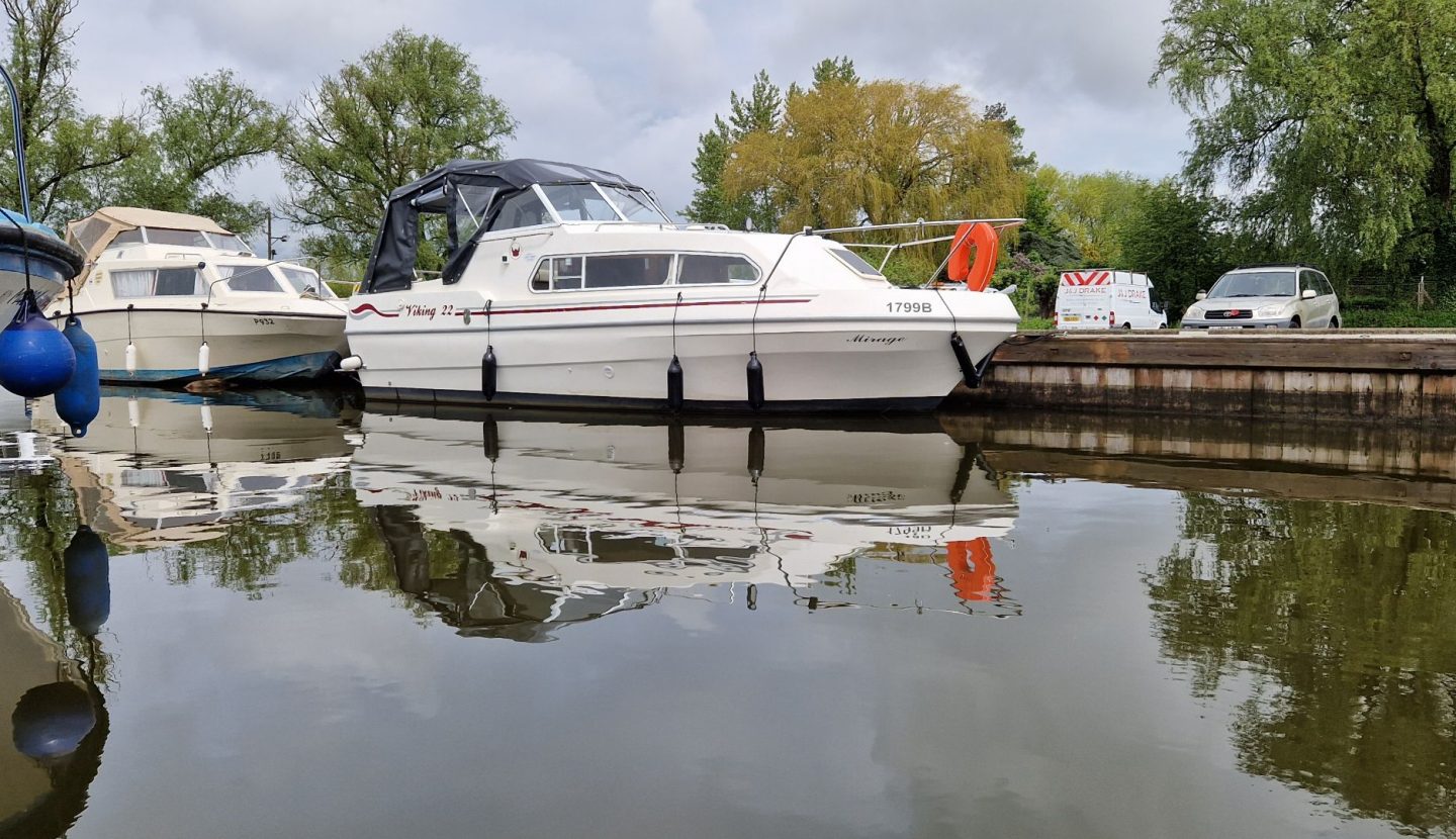 Viking 22 - Mirage - Waterside Marine Sales