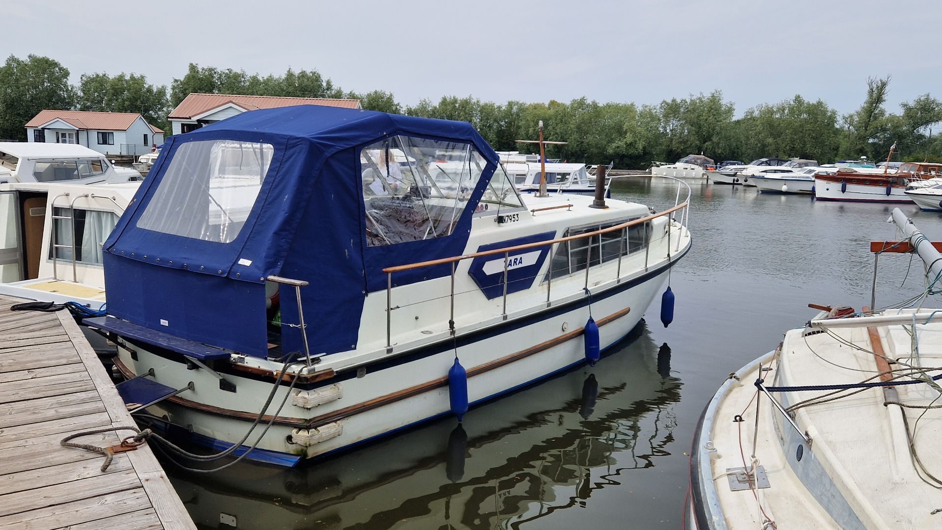 Ocean 30 - Tara - Waterside Marine Sales