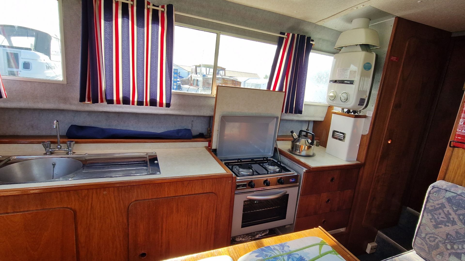 Viking 23 - Morning Flight - Waterside Marine Sales