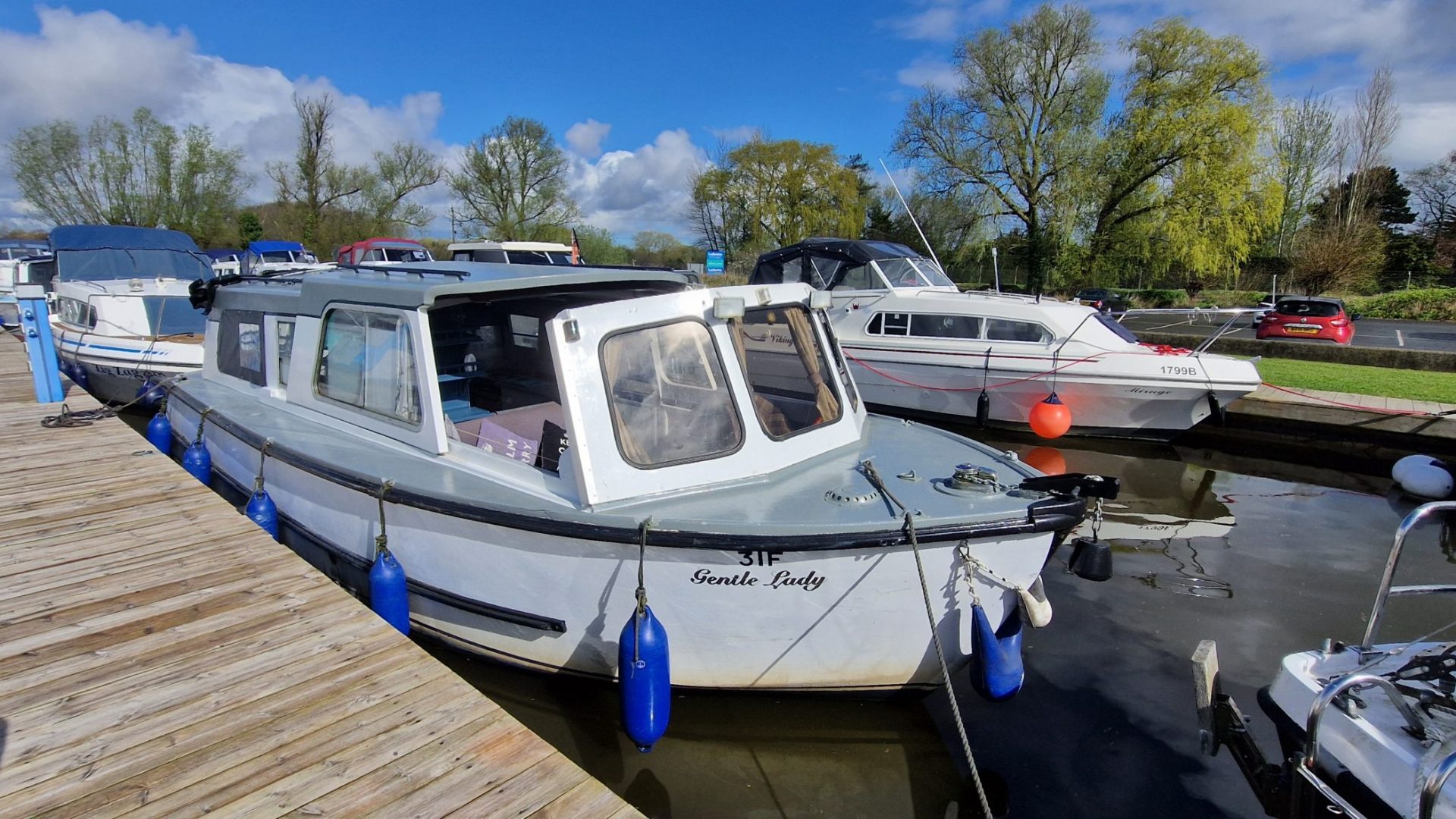 Hampton Safari - Gentle Lady - Waterside Marine Sales