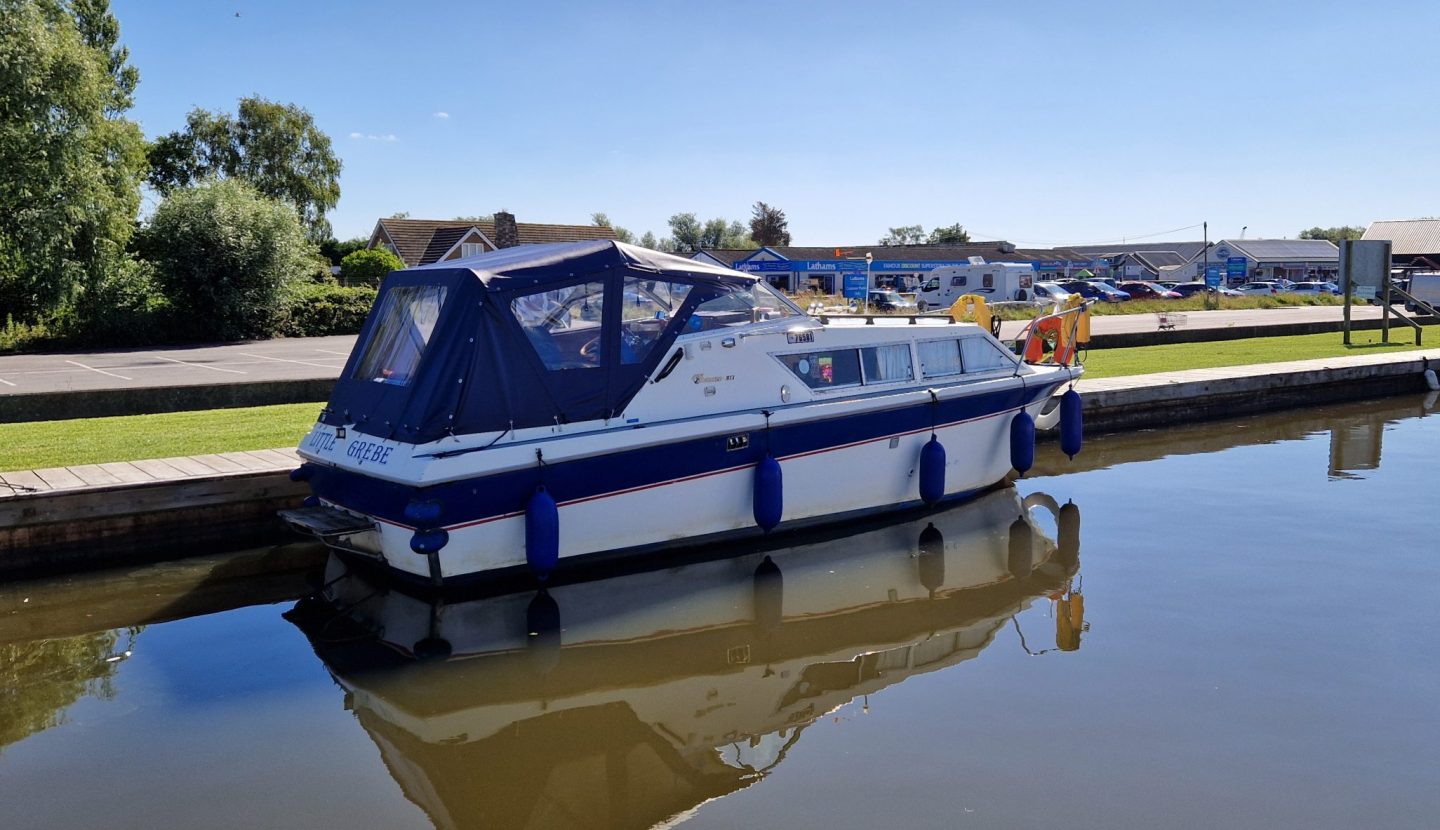 Seamaster 813 - Little Greebe - Waterside Marine Sales