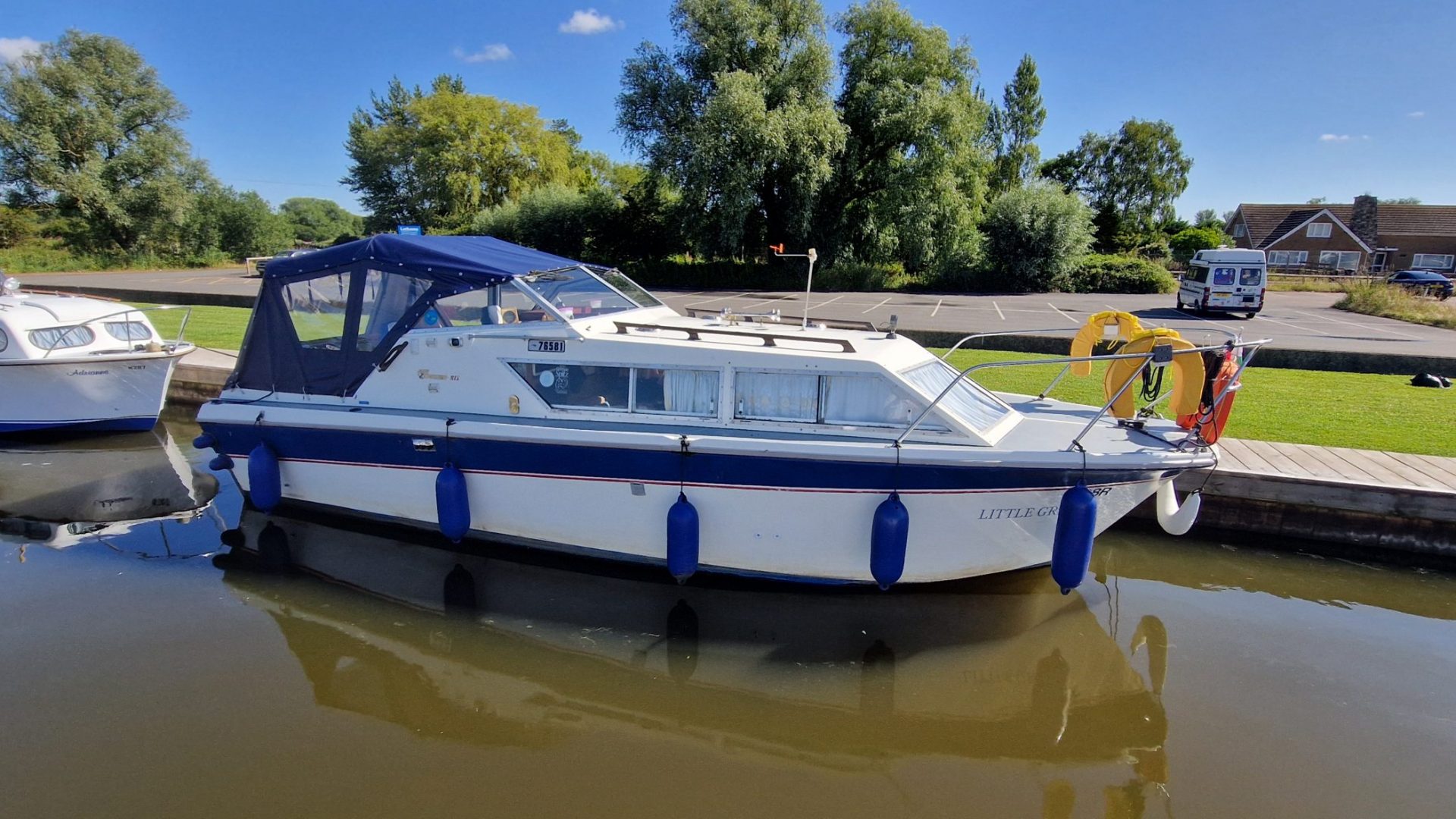 Seamaster 813 - Little Greebe - Waterside Marine Sales