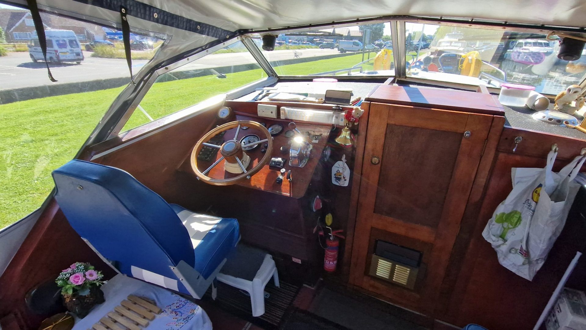 Seamaster 813 - Little Greebe - Waterside Marine Sales