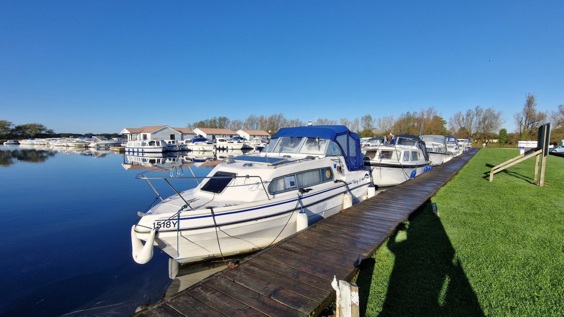 Viking 22 - Lazy Buoy - Waterside Marine Sales