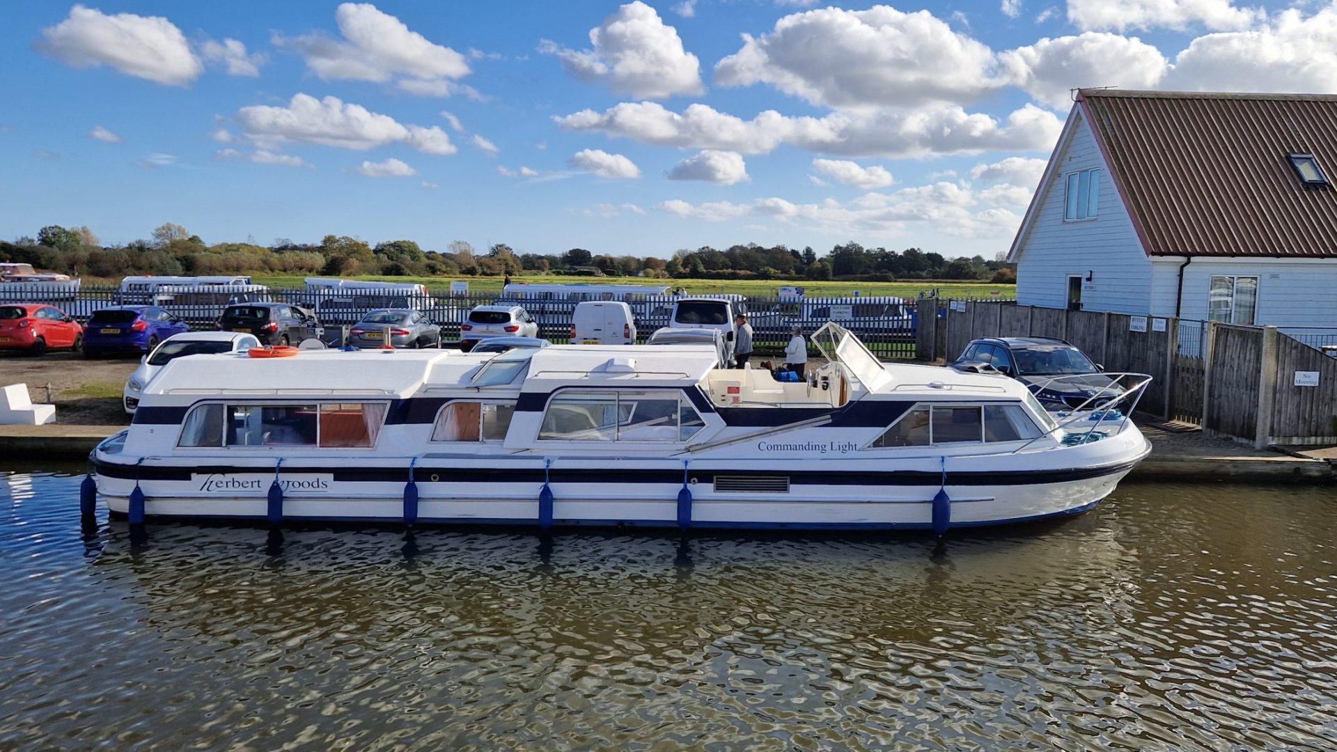 Alphacraft 42 - Commanding Light - Waterside Marine Sales