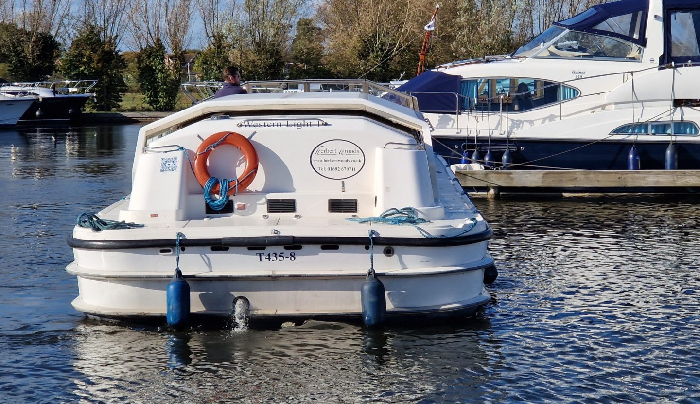 Connoisseur Commadore - Western - Waterside Marine Sales