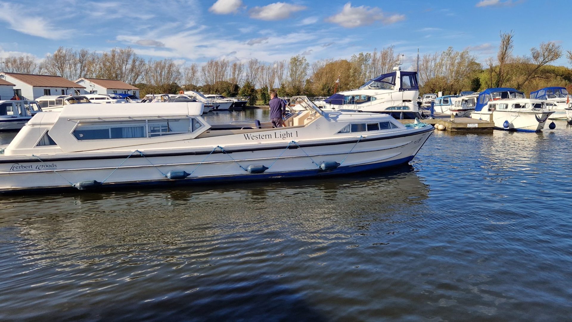Connoisseur Commadore - Western - Waterside Marine Sales